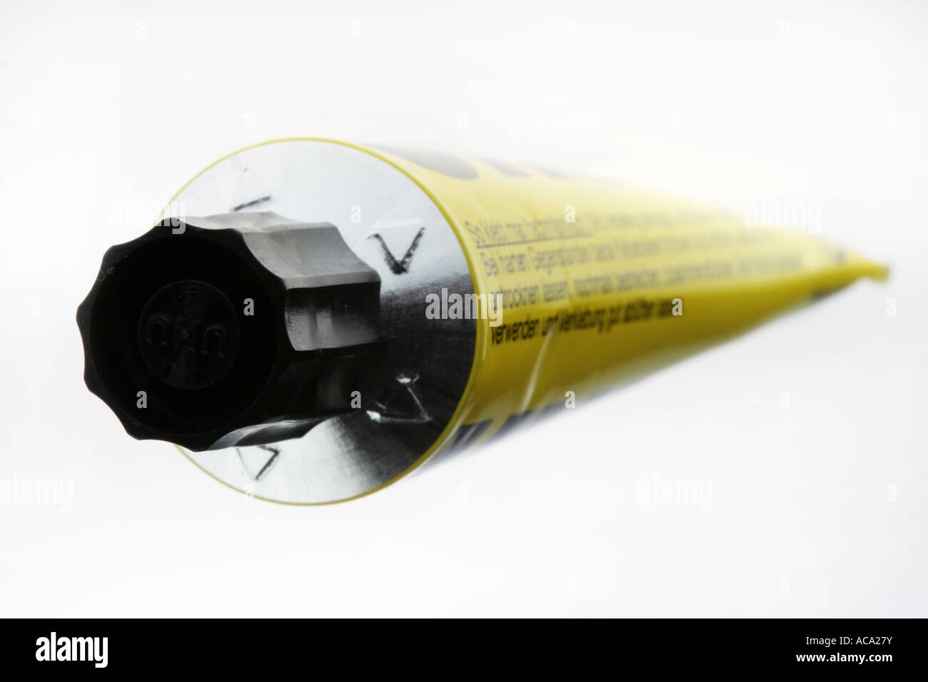 Tube uhu glue adhesive -Fotos und -Bildmaterial in hoher Auflösung – Alamy