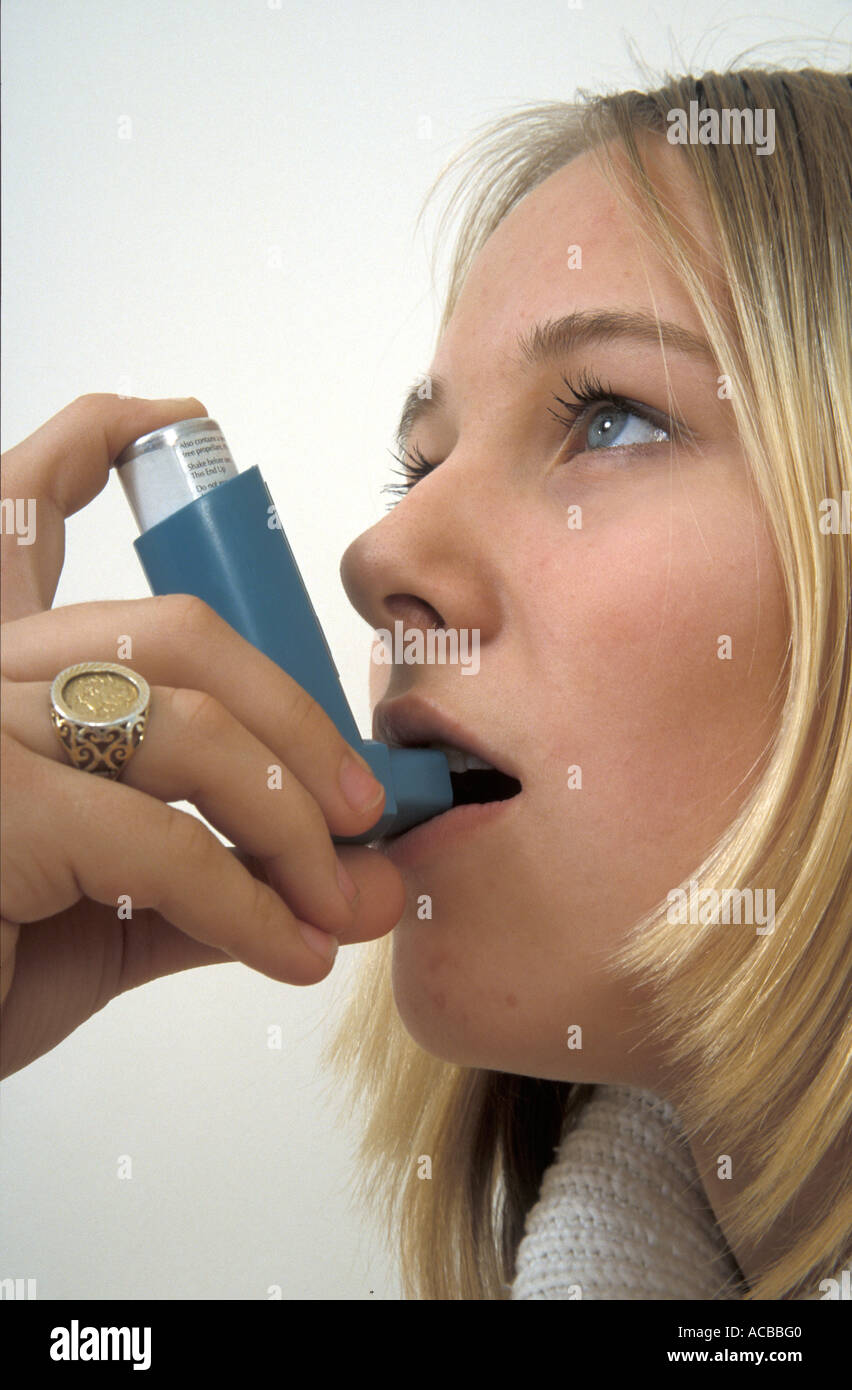 Reliever asthma inhalator -Fotos und -Bildmaterial in hoher Auflösung – Alamy