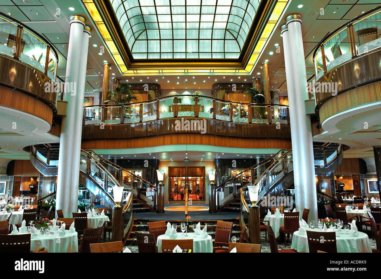 Das majestätische Britannia-Restaurant an Bord der Queen Mary 2 ...