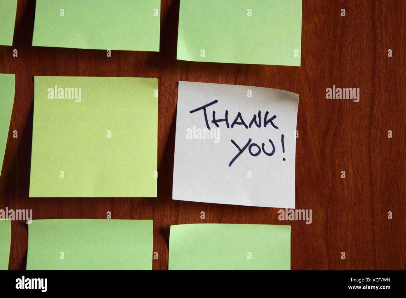 Danke geschrieben am post-it Note memo Stockfotografie - Alamy