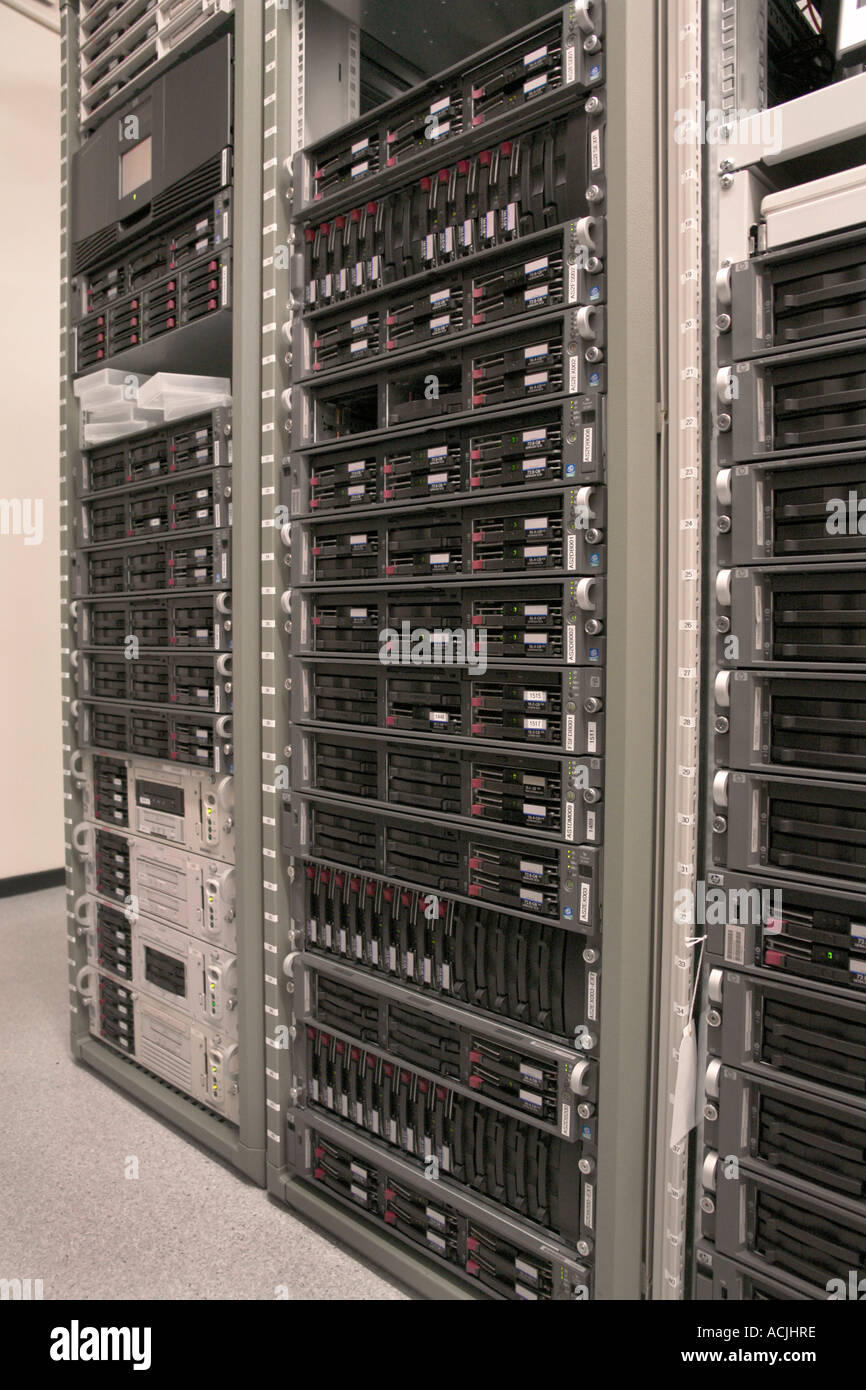 Hp proliant rack mounted servers -Fotos und -Bildmaterial in hoher ...