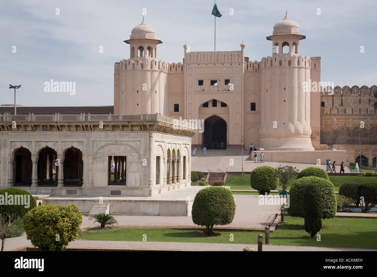 Museo del monumento del pakistan -Fotos und -Bildmaterial in hoher ...