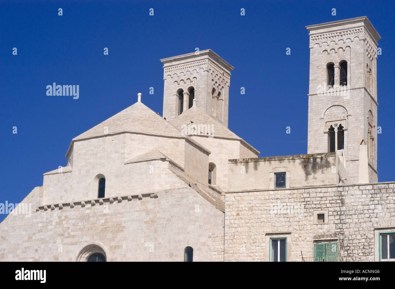 Cattedrale di molfetta -Fotos und -Bildmaterial in hoher Auflösung – Alamy