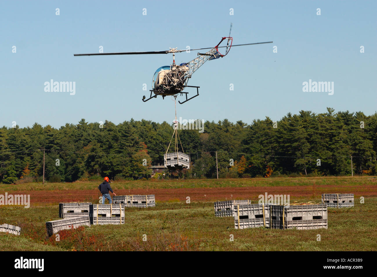 Cran lift -Fotos und -Bildmaterial in hoher Auflösung – Alamy