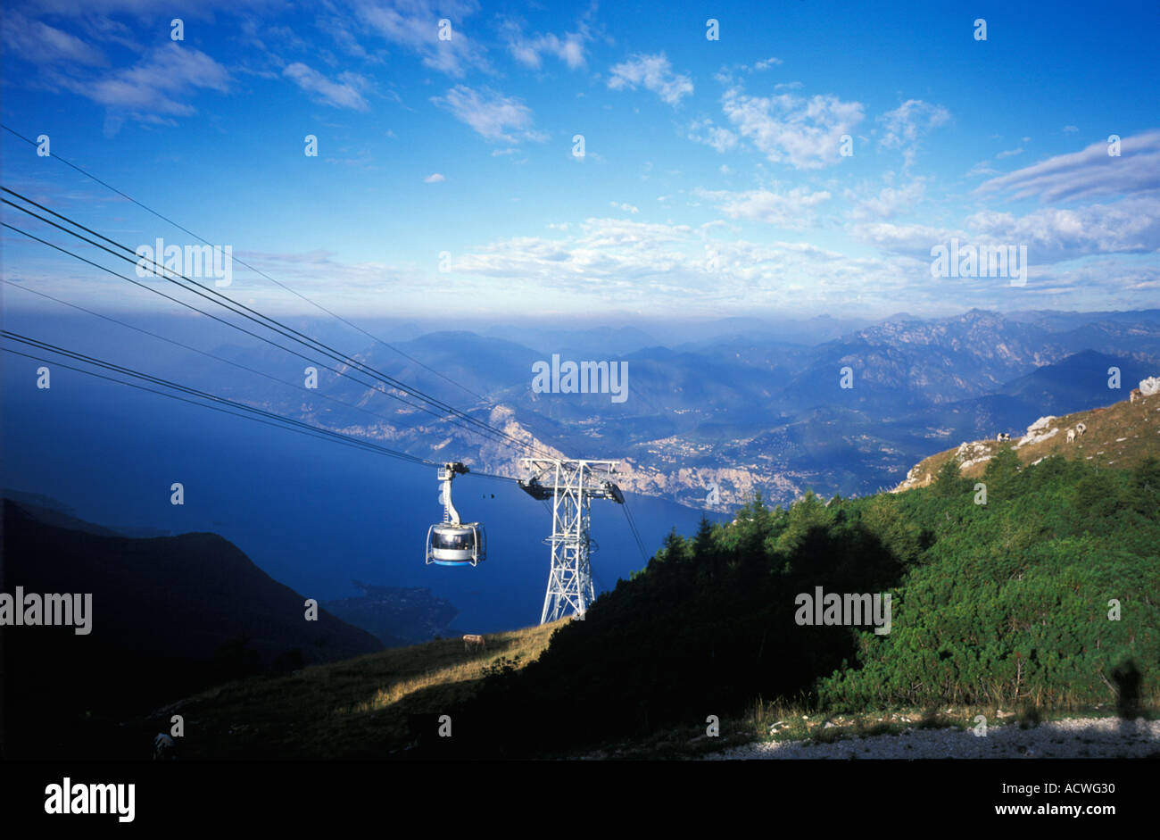 Funivia del monte baldo -Fotos und -Bildmaterial in hoher Auflösung – Alamy