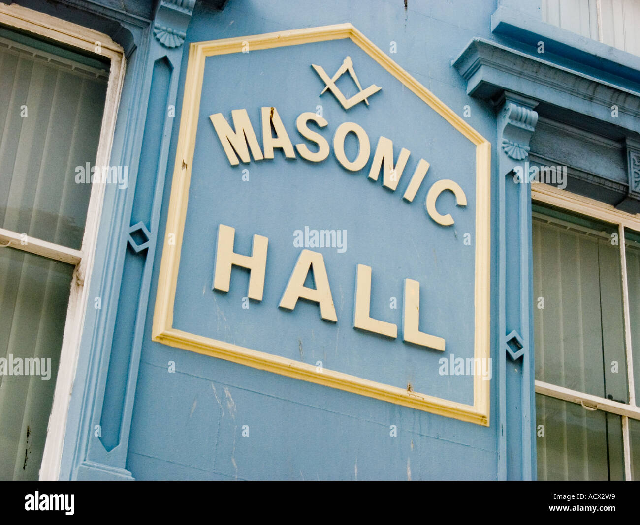 Masonic Hall Schild an Wand, Market Street Aberystwyth Wales UK ...