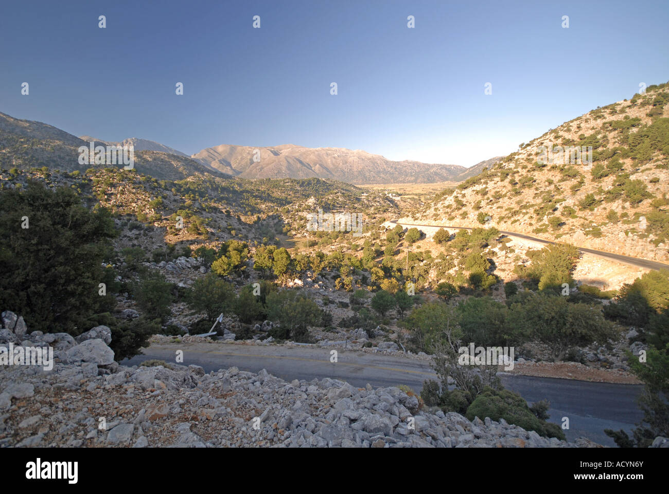 Omalos crete greece -Fotos und -Bildmaterial in hoher Auflösung – Alamy