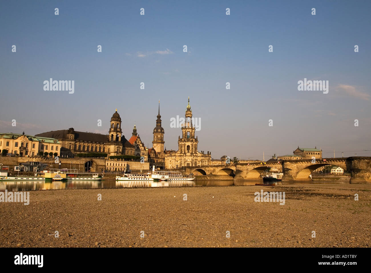 Elbe florenz -Fotos und -Bildmaterial in hoher Auflösung – Alamy