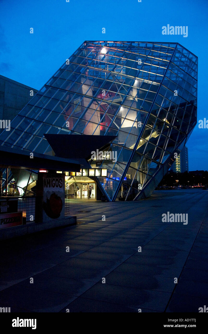 Ufa cinema palace -Fotos und -Bildmaterial in hoher Auflösung – Alamy