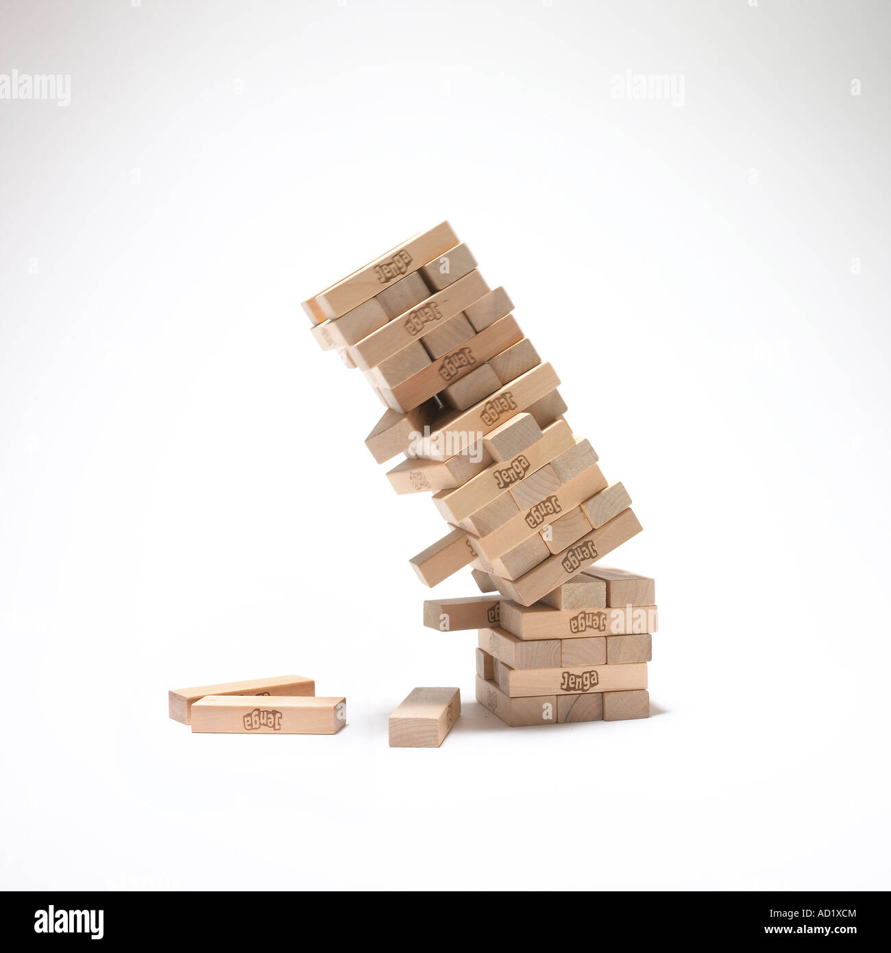Jenga turm -Fotos und -Bildmaterial in hoher Auflösung – Alamy