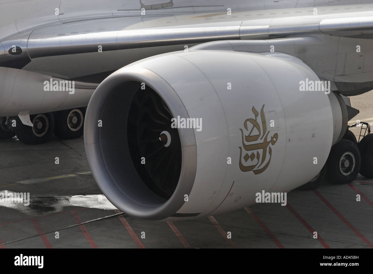 Details triebwerk -Fotos und -Bildmaterial in hoher Auflösung – Alamy