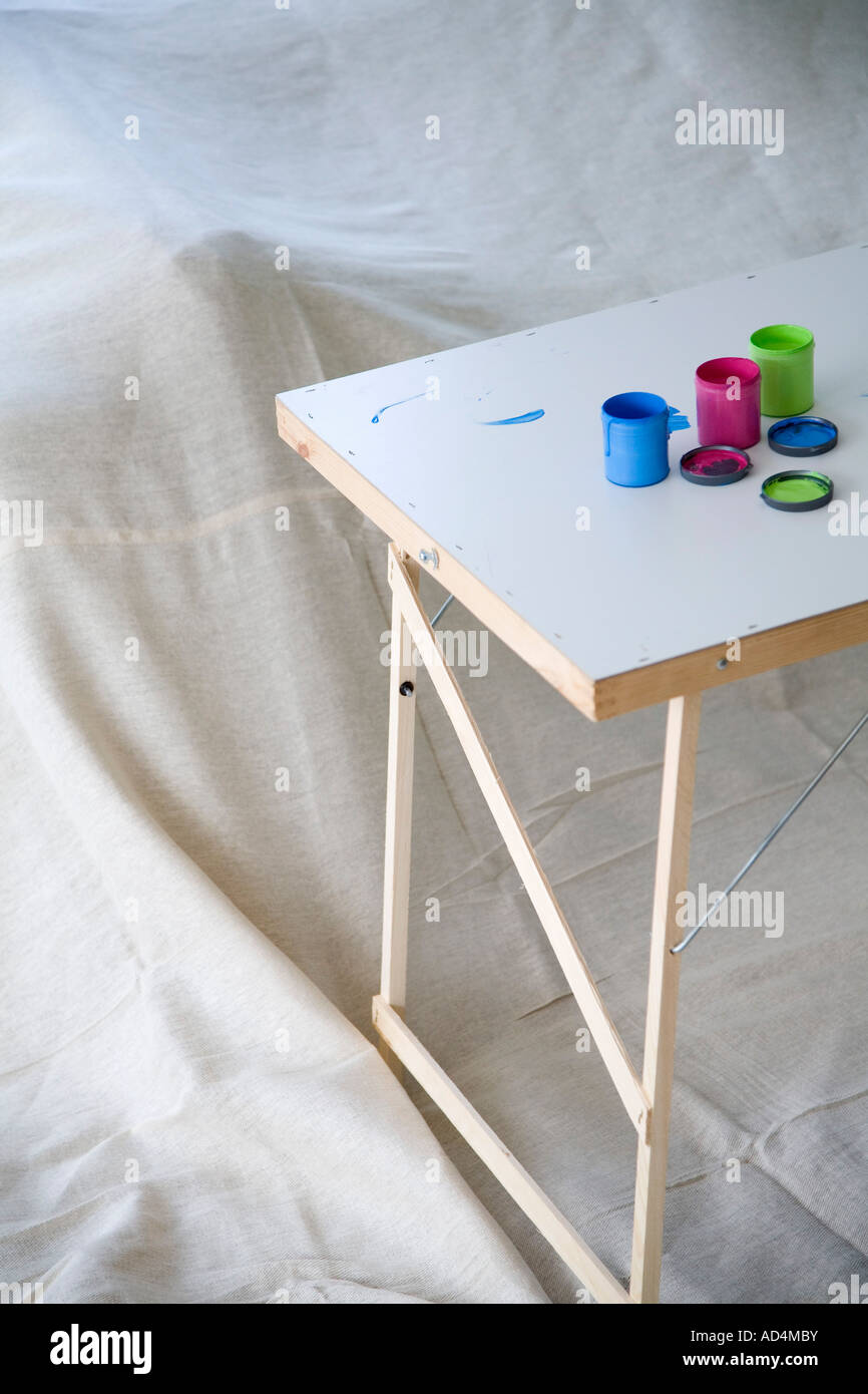 Dosen farbe dose farbe -Fotos und -Bildmaterial in hoher Auflösung – Alamy