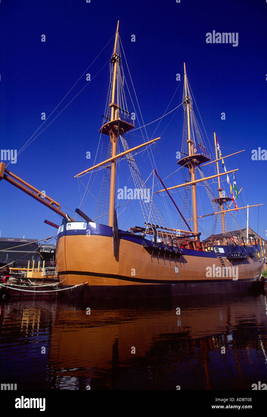 Endeavour historic ship -Fotos und -Bildmaterial in hoher Auflösung – Alamy