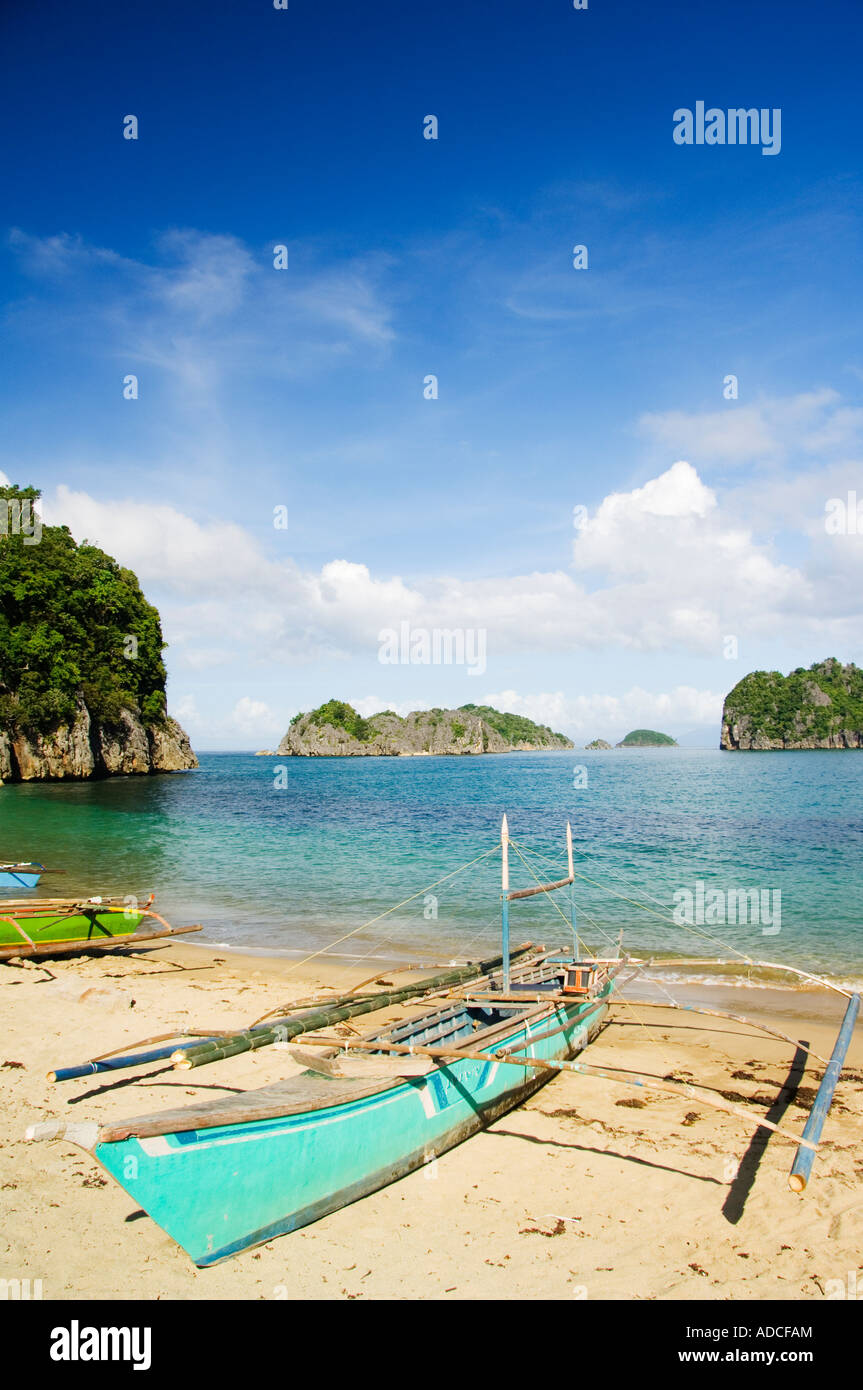 Bicol Camarines Sur Caramoan National Park Gota Beach farbenfrohe ...