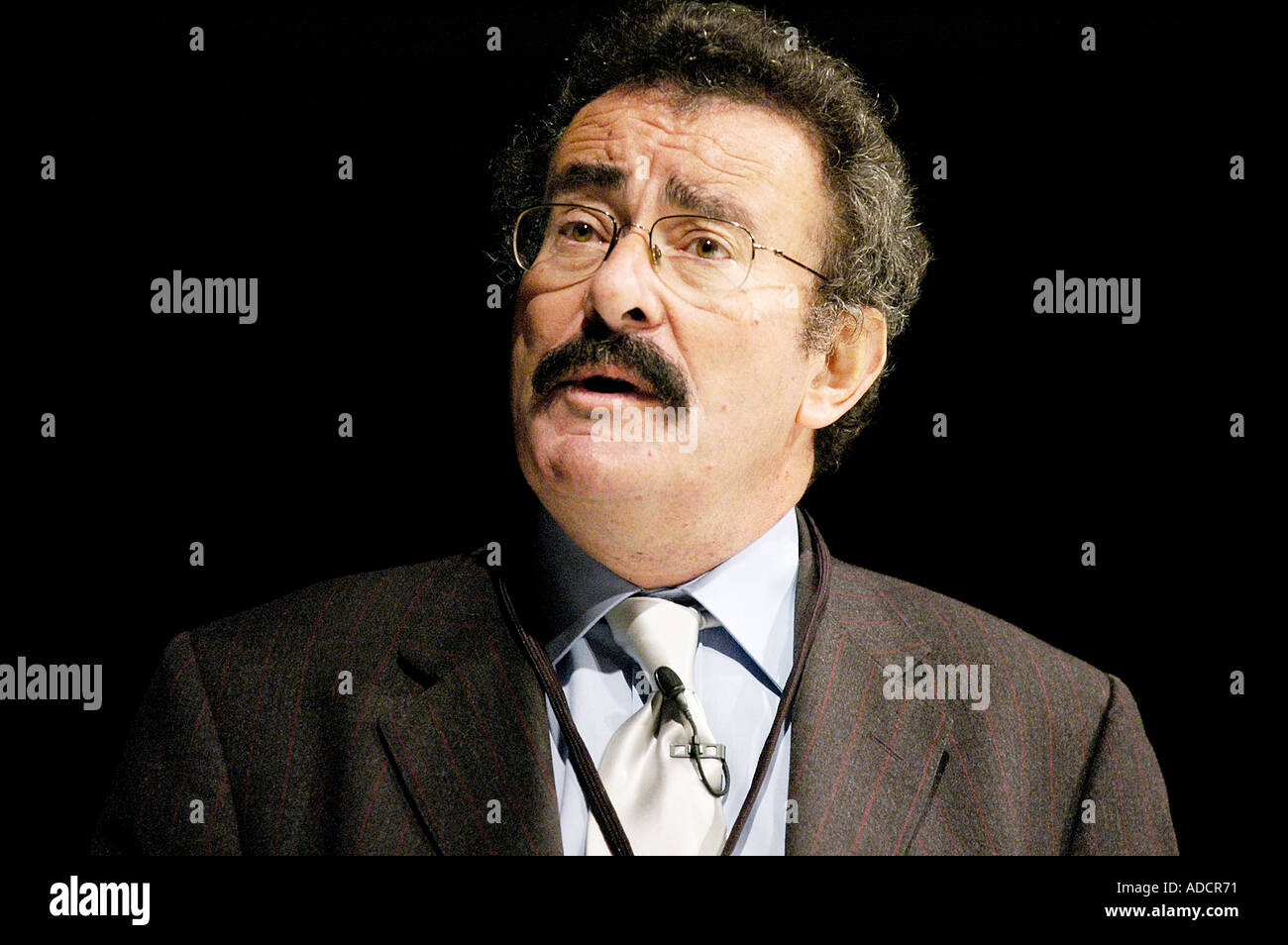 Professor robert winston -Fotos und -Bildmaterial in hoher Auflösung ...