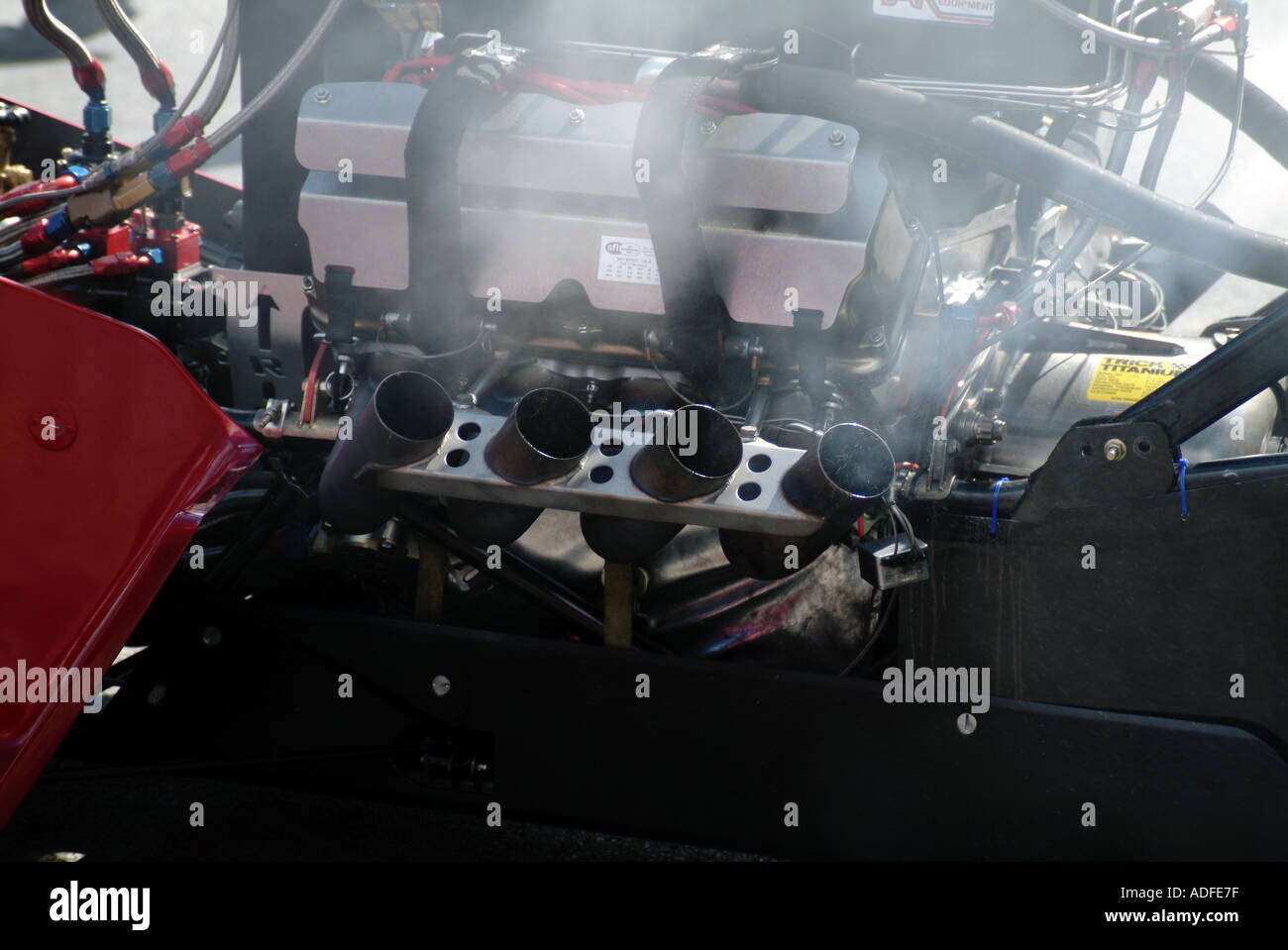 Drag racing funnycar -Fotos und -Bildmaterial in hoher Auflösung – Alamy