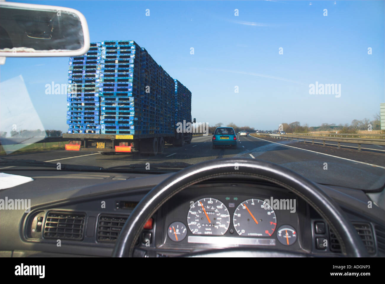 Moloch auto -Fotos und -Bildmaterial in hoher Auflösung – Alamy