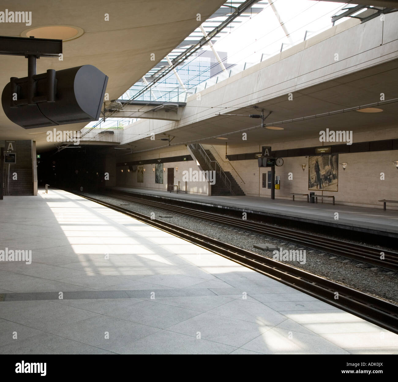 Plattform kopenhagen leer -Fotos und -Bildmaterial in hoher Auflösung – Alamy
