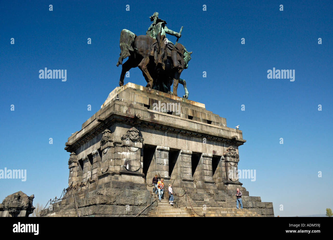 Kaiser wilhelm statue am deutschen eck -Fotos und -Bildmaterial in ...