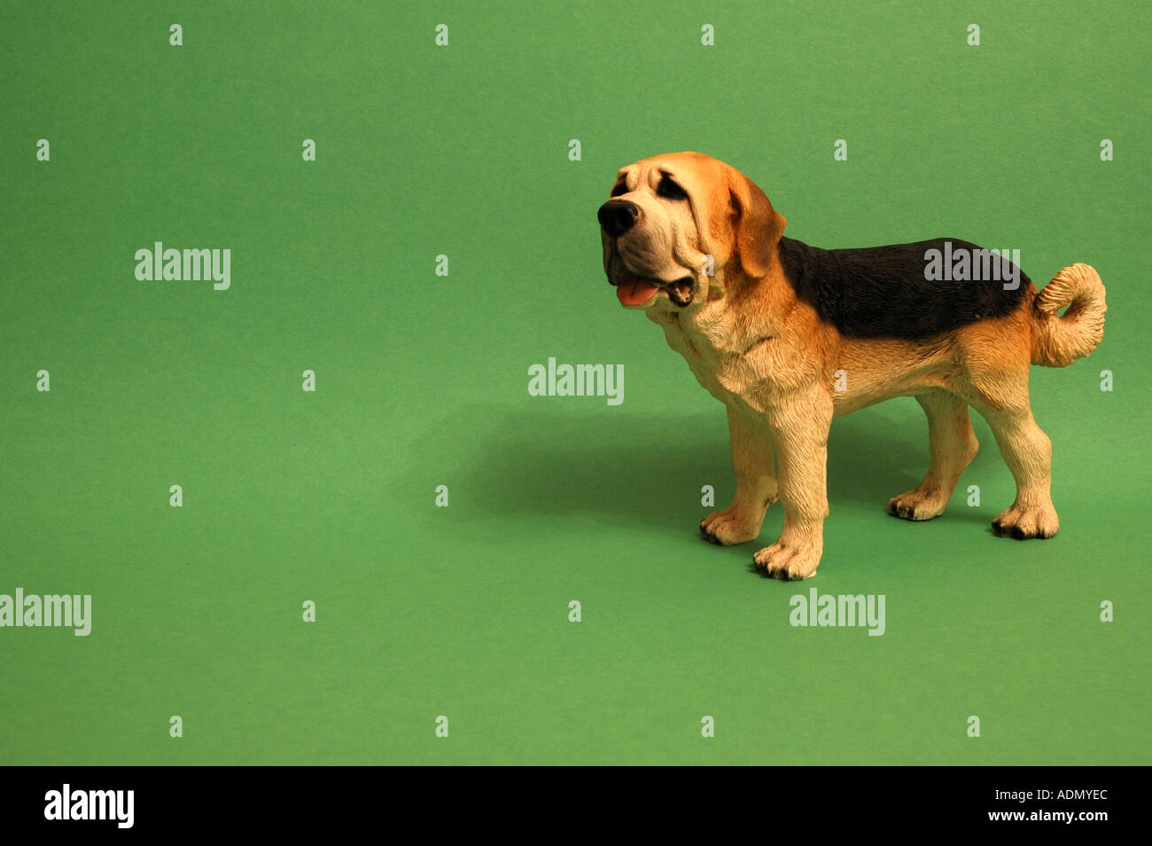 Dog figure -Fotos und -Bildmaterial in hoher Auflösung – Alamy