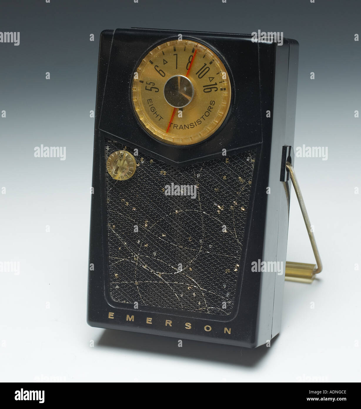 Emerson radio -Fotos und -Bildmaterial in hoher Auflösung – Alamy