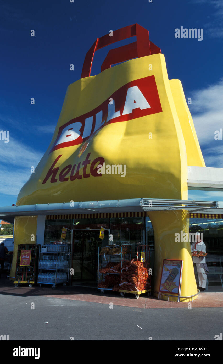 Billa supermarket logo -Fotos und -Bildmaterial in hoher Auflösung – Alamy