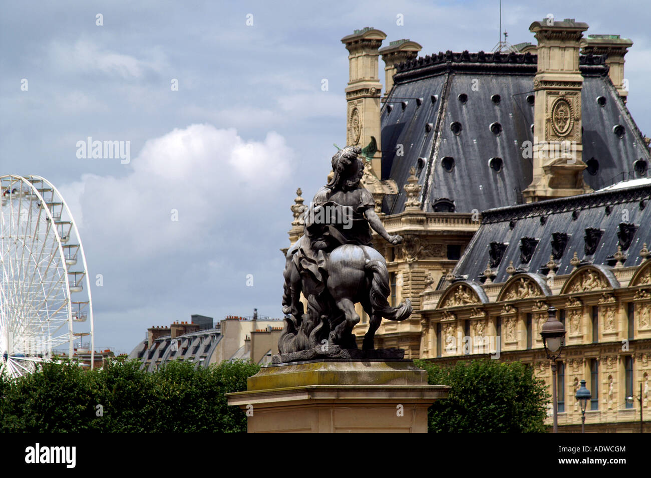 Statue von Louis XIV von Bernini, Louvre, Paris Stockfotografie - Alamy
