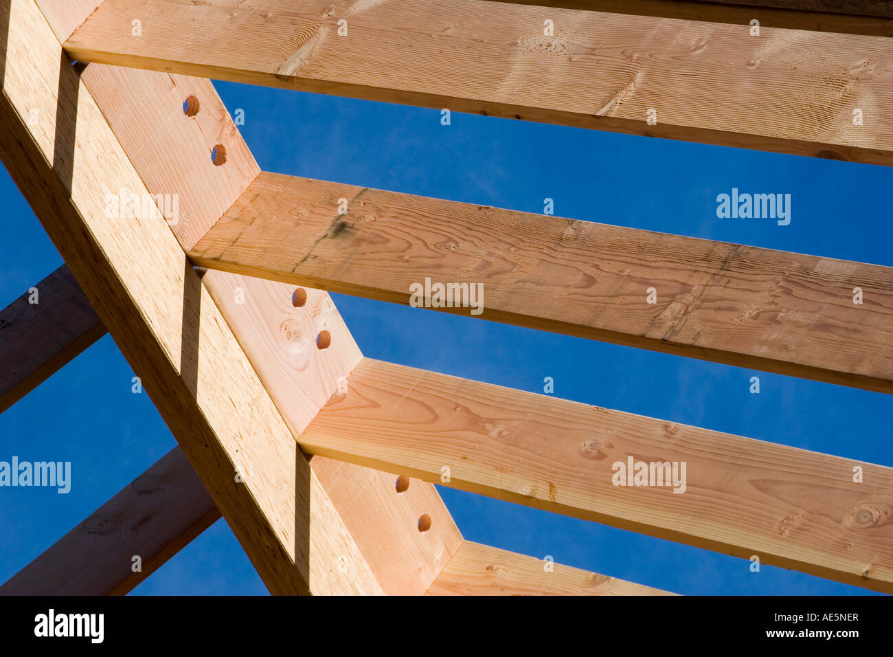Timber roof -Fotos und -Bildmaterial in hoher Auflösung – Alamy