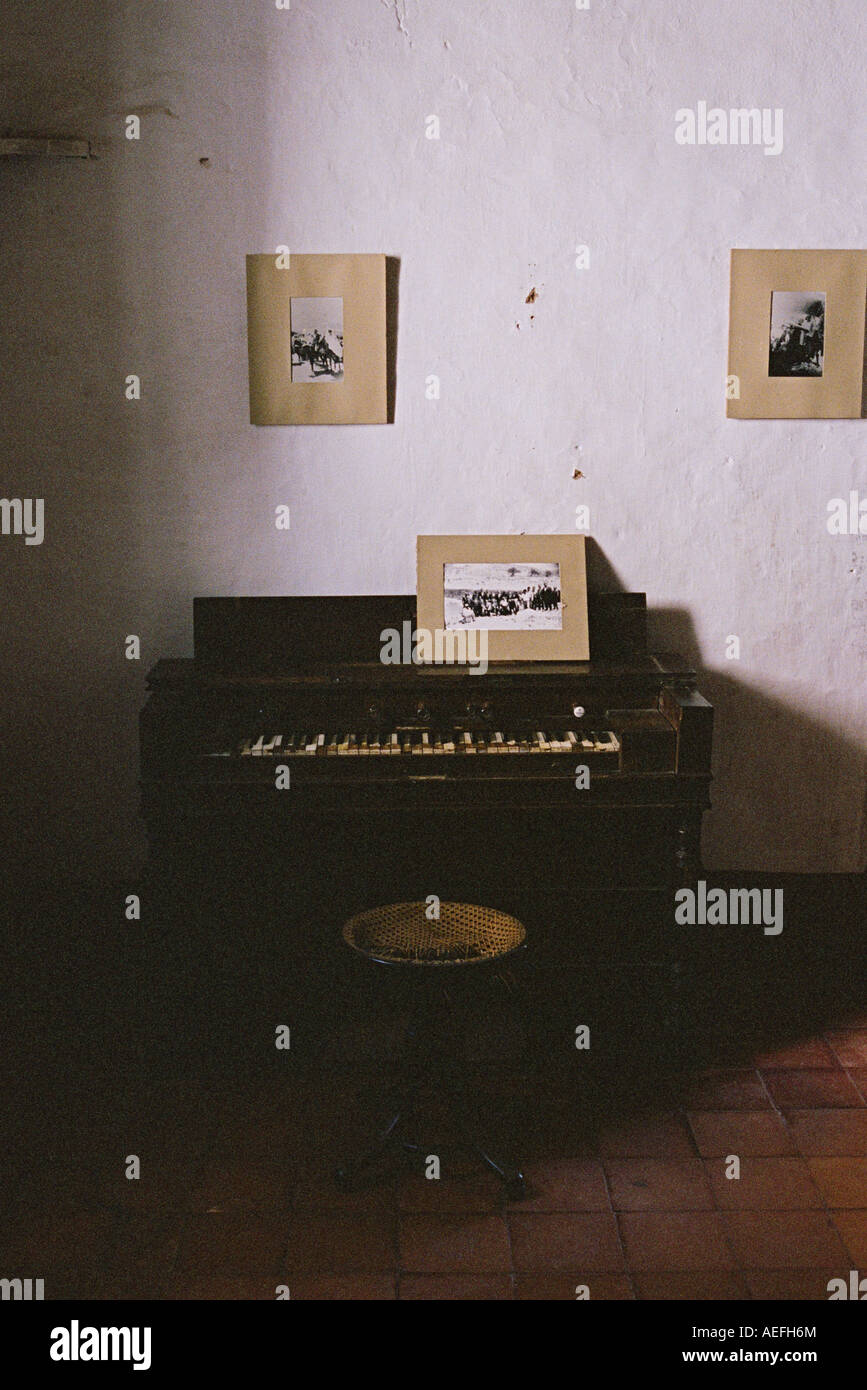 Well used antique -Fotos und -Bildmaterial in hoher Auflösung – Alamy