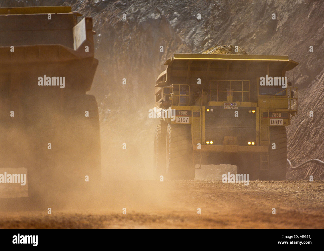 Mining truck tyre -Fotos und -Bildmaterial in hoher Auflösung – Alamy
