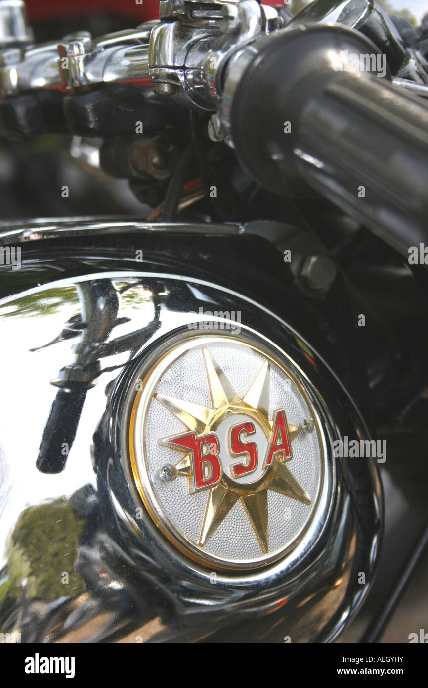 Bsa motorcycle tank with bsa logo -Fotos und -Bildmaterial in hoher ...
