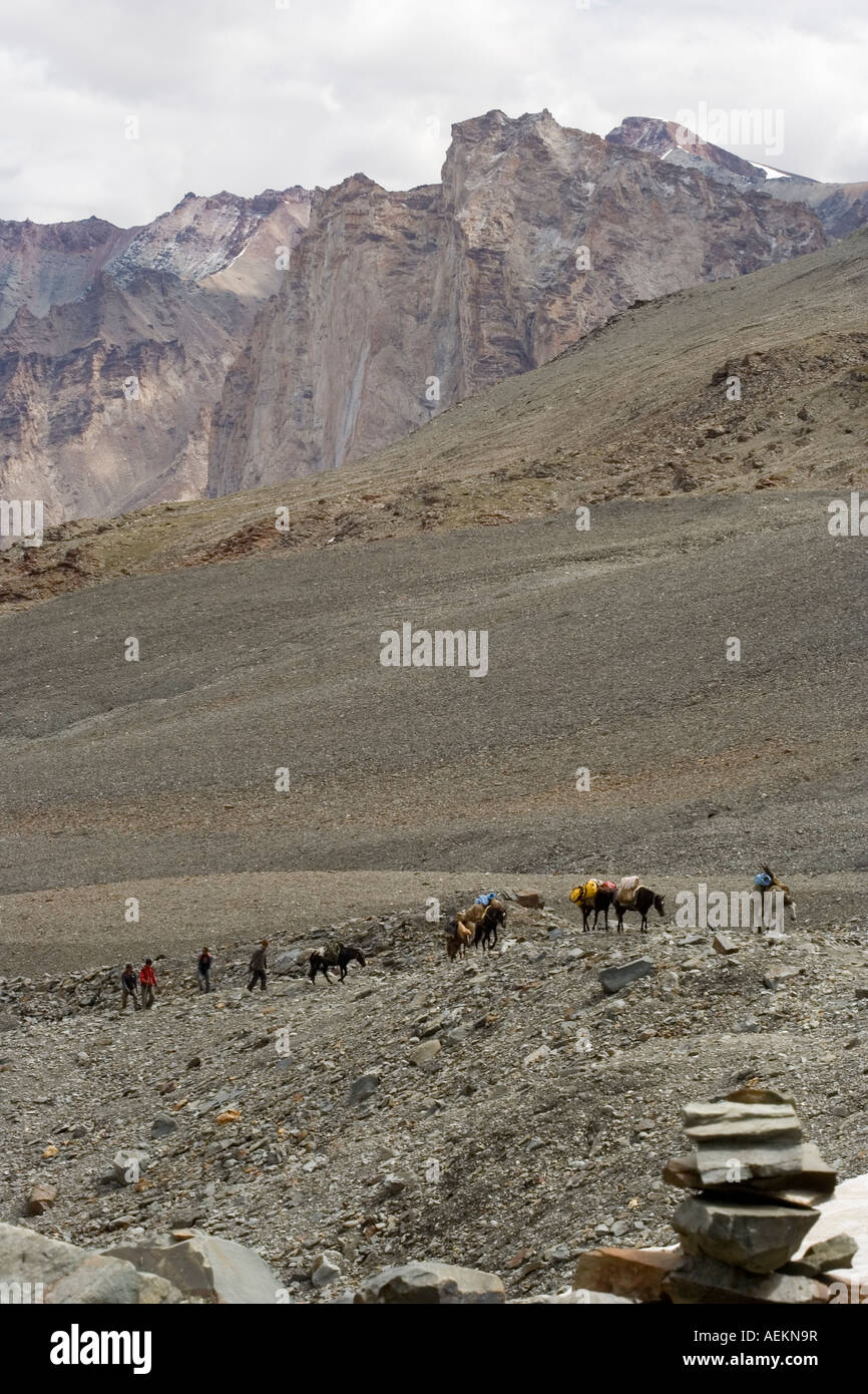 Shingo la pass trek -Fotos und -Bildmaterial in hoher Auflösung – Alamy