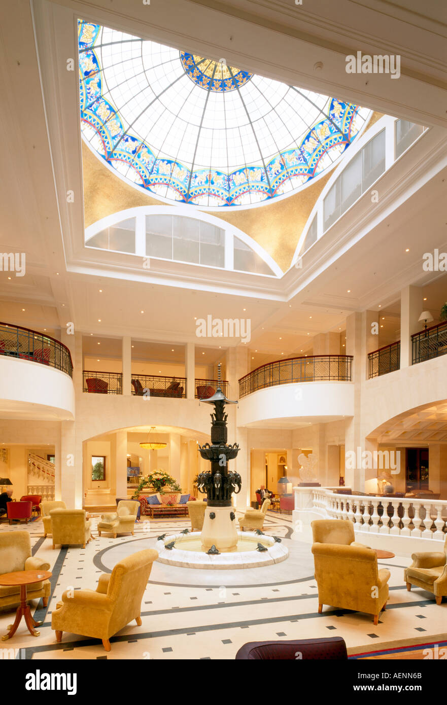 Berlin-Mitte, Hotel Adlon, Lobby Stockfotografie - Alamy