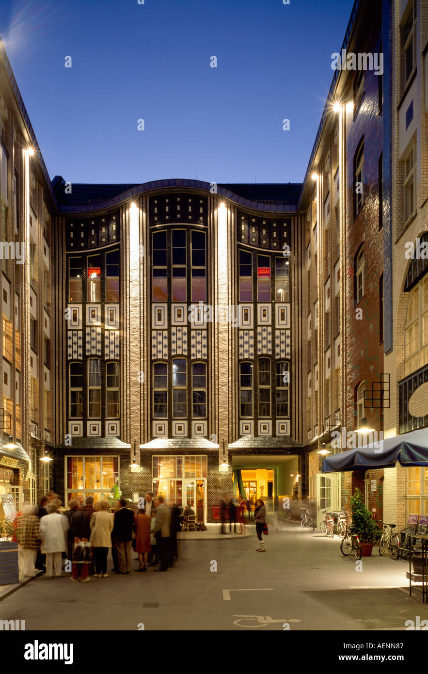 Hackesche höfe berlin art nouveau -Fotos und -Bildmaterial in hoher ...