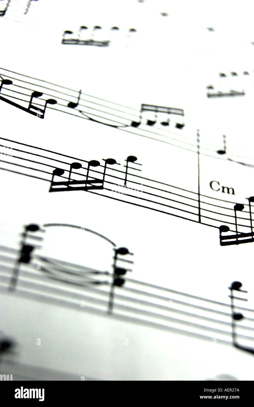 Musiknoten musiknoten musiknoten musiknoten -Fotos und -Bildmaterial in ...