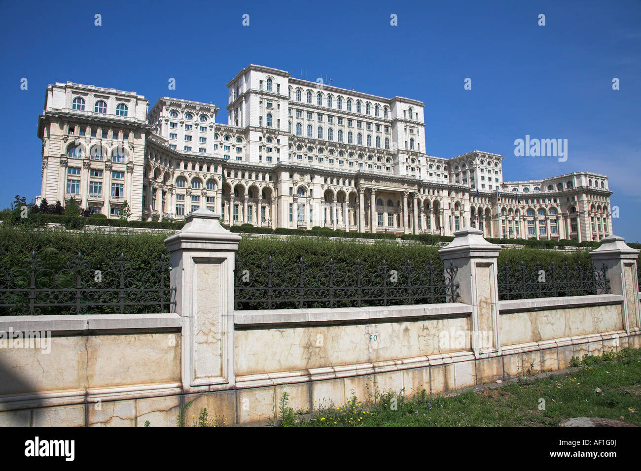 Nicolae ceausescu palast -Fotos und -Bildmaterial in hoher Auflösung ...