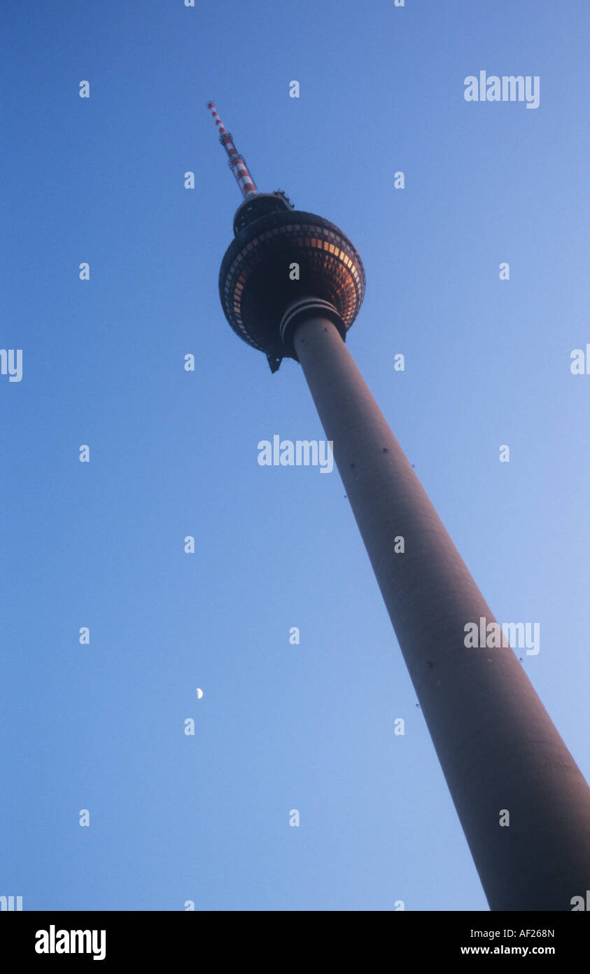 Ariel mond -Fotos und -Bildmaterial in hoher Auflösung – Alamy