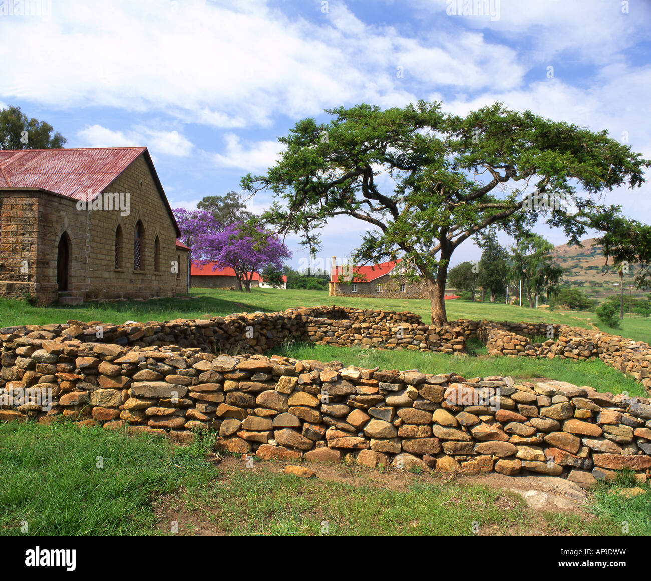 Rorkes Drift zeigt das Steinhaus von James Rorke und die steinernen ...