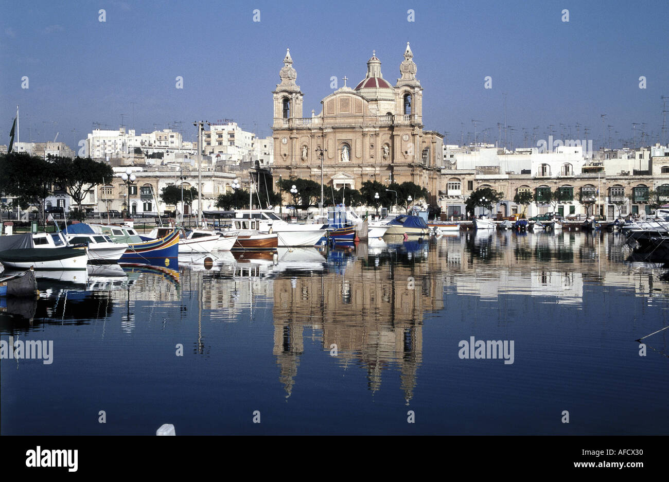Msida marina -Fotos und -Bildmaterial in hoher Auflösung – Alamy