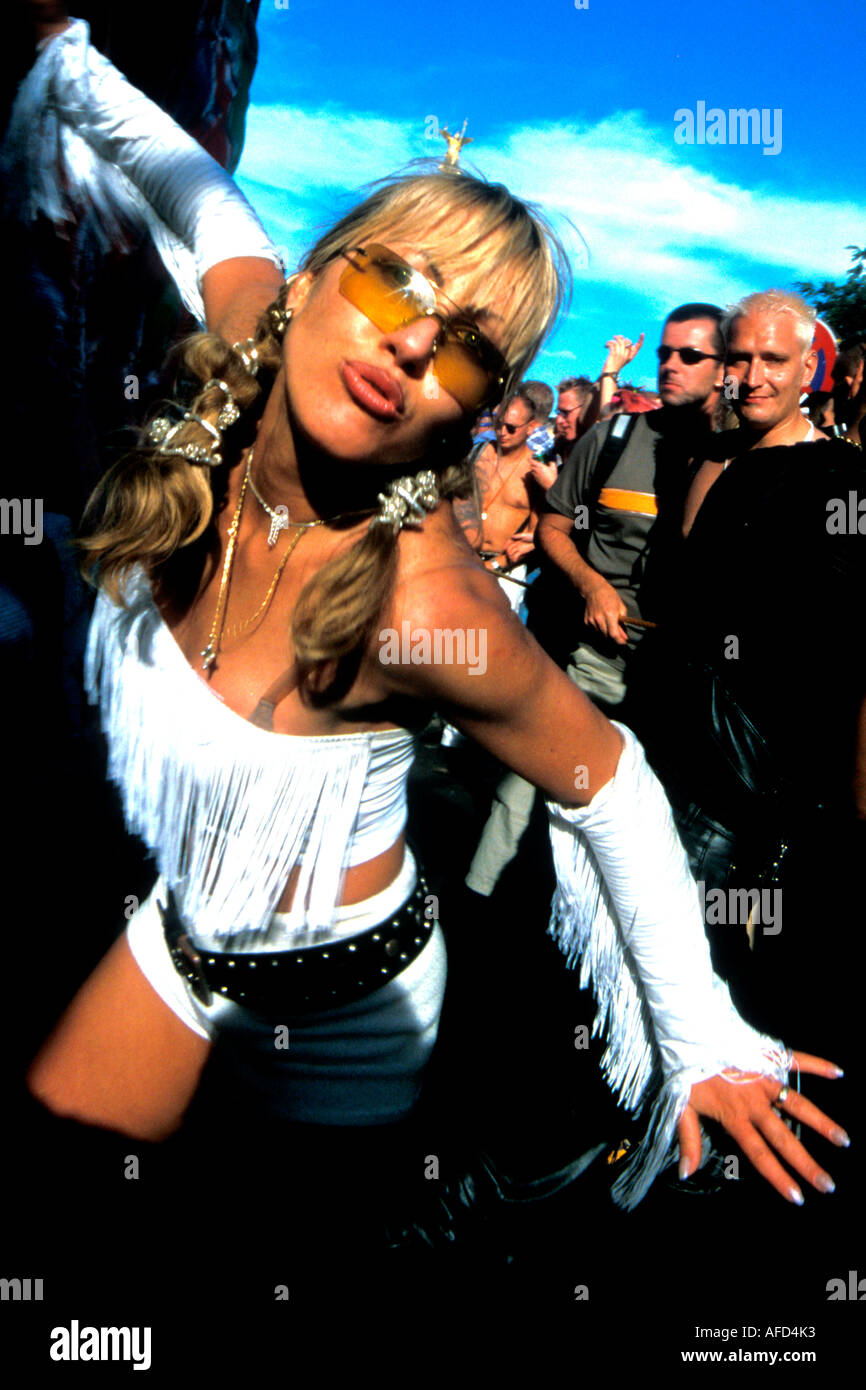 Love parade berlin -Fotos und -Bildmaterial in hoher Auflösung – Alamy