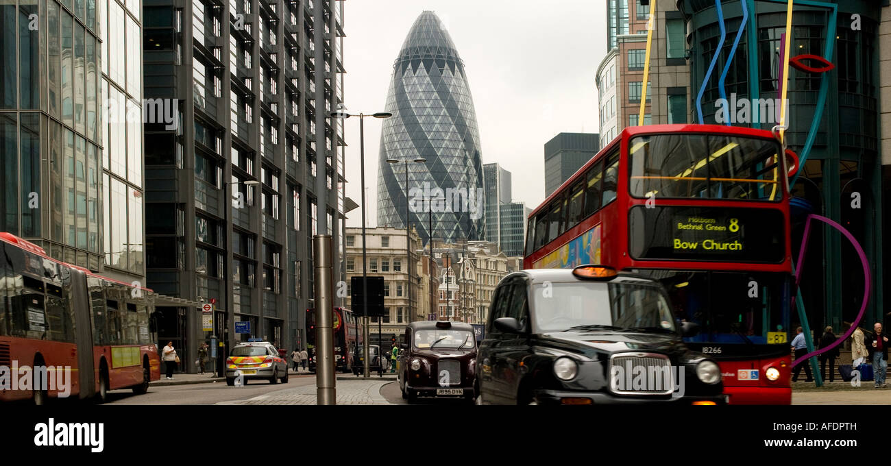 Bishopsgate Square Mile London Verkehr Gherkin-Doppeldecker-Bus rot ...
