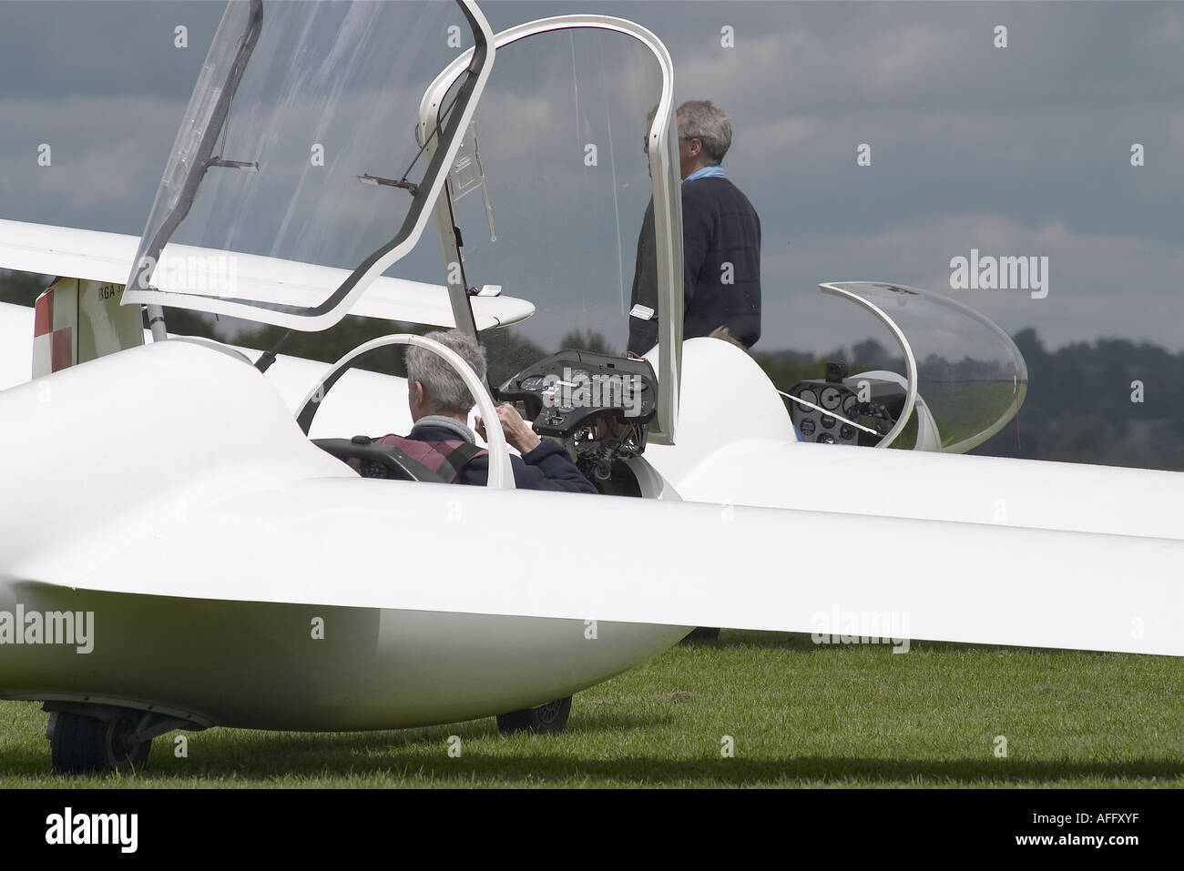 Segelflugzeug cockpit segelflugzeug -Fotos und -Bildmaterial in hoher ...