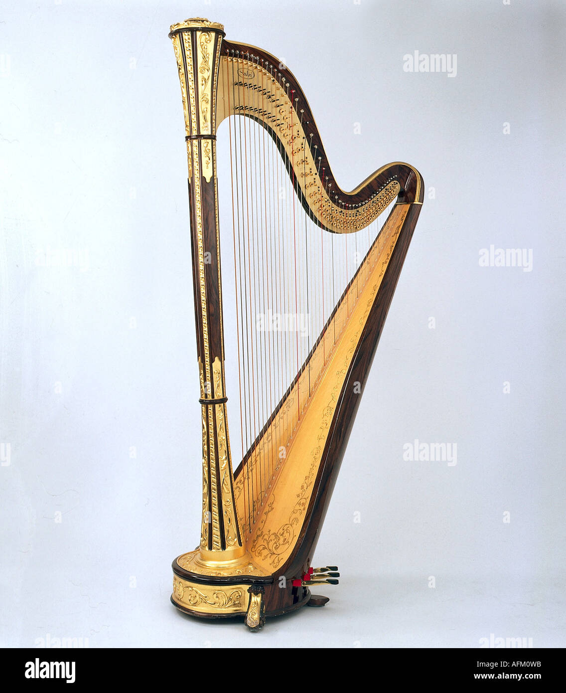 Die harfe -Fotos und -Bildmaterial in hoher Auflösung – Alamy