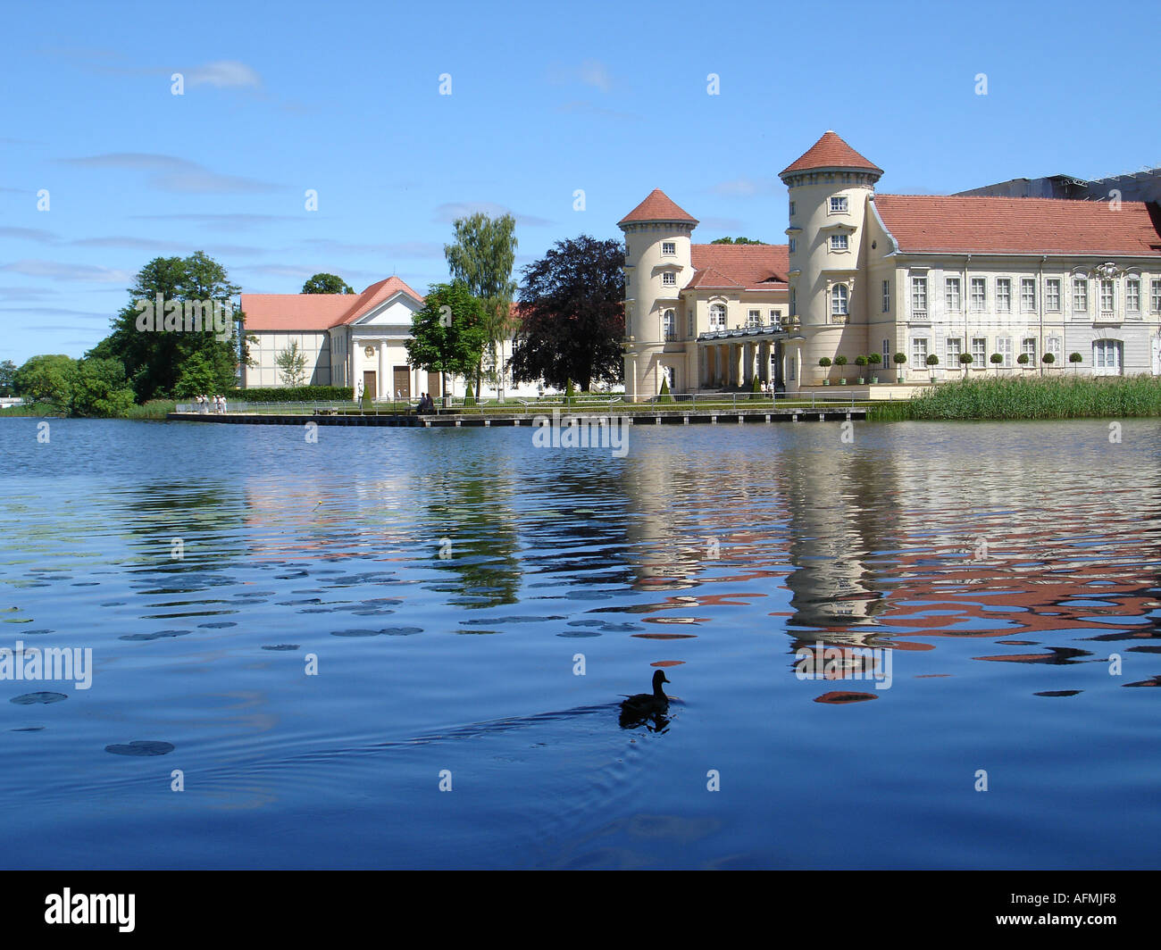 Schloss rheinsberg brandenburg germany -Fotos und -Bildmaterial in ...