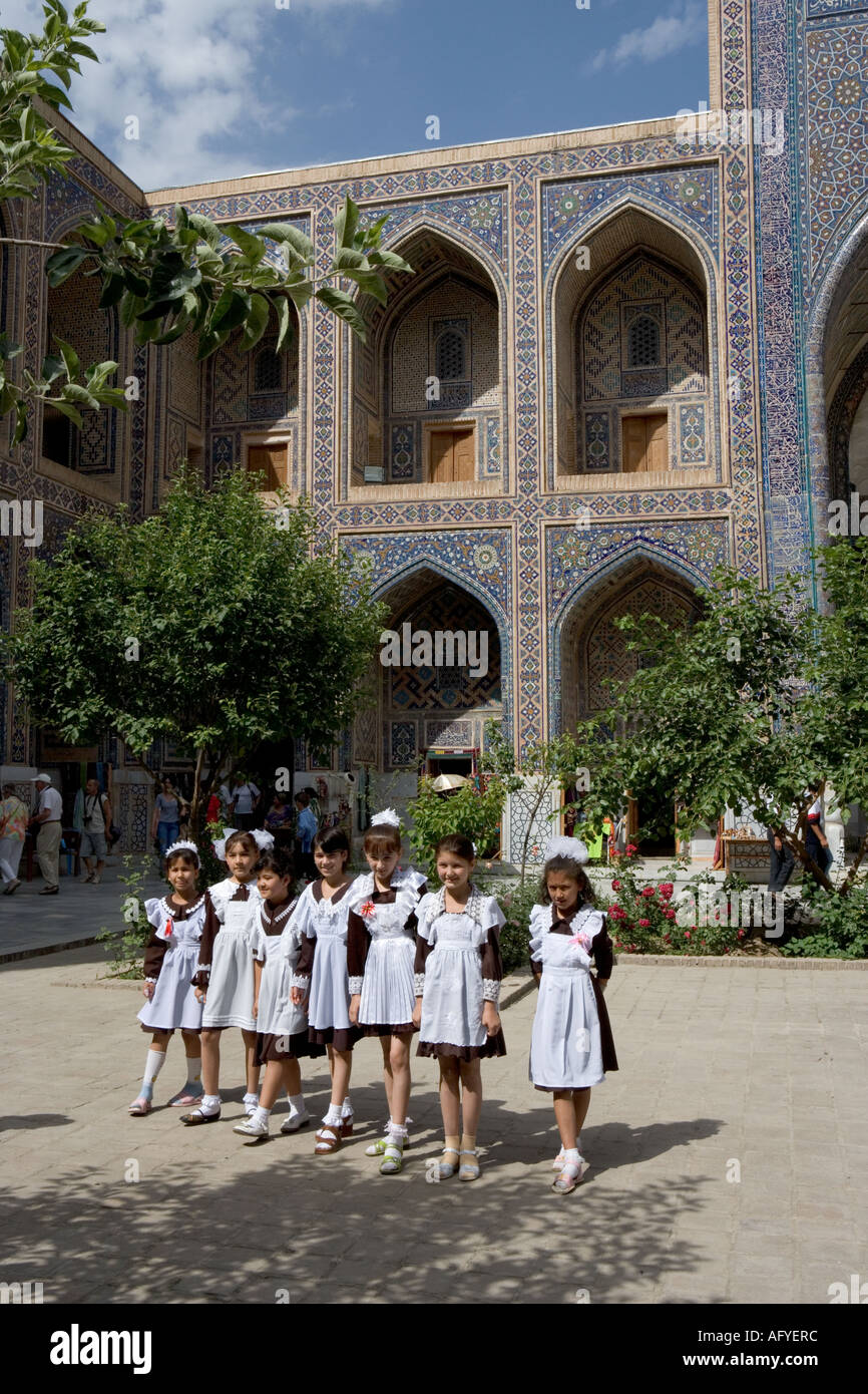 Girls samarkand uzbekistan -Fotos und -Bildmaterial in hoher Auflösung ...