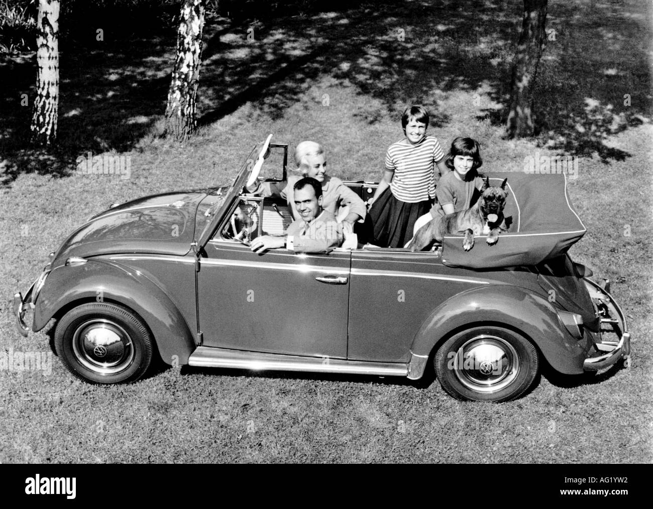 Kaefer cabrio Schwarzweiß-Stockfotos und -bilder - Alamy