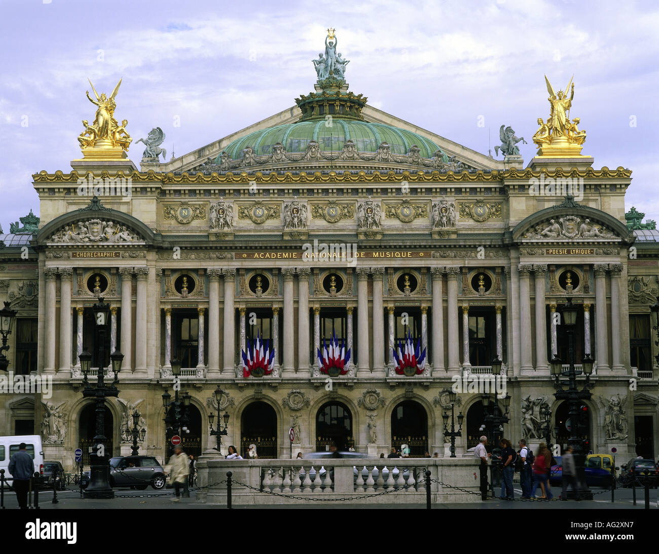 Oper national de paris -Fotos und -Bildmaterial in hoher Auflösung – Alamy