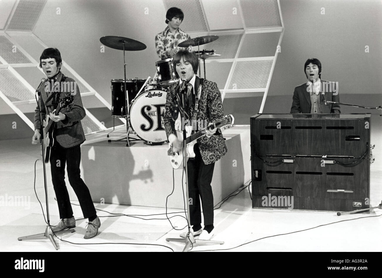 Small faces pop band group -Fotos und -Bildmaterial in hoher Auflösung ...