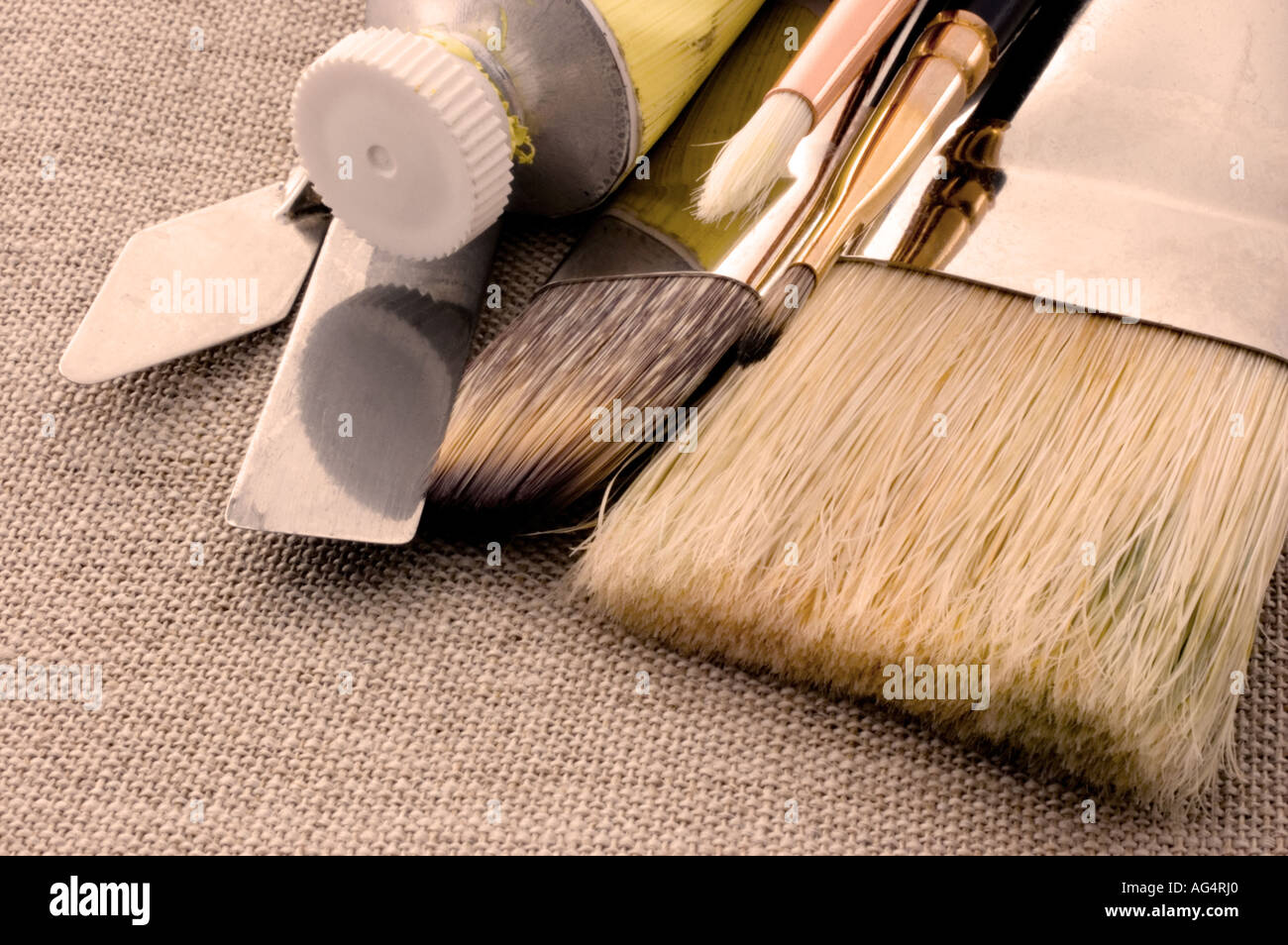 Painting implements -Fotos und -Bildmaterial in hoher Auflösung – Alamy