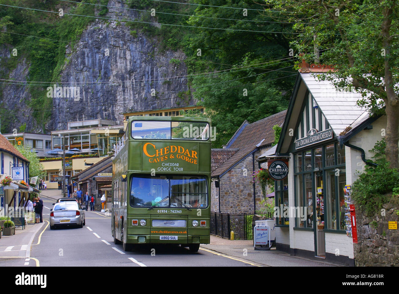 Cheddar bus -Fotos und -Bildmaterial in hoher Auflösung – Alamy